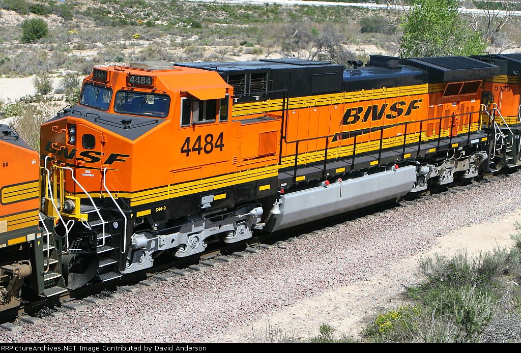 BNSF 4484